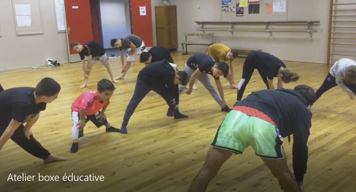 Boxe, ateliers d'écriture: retours sur une année d'intervention au collège